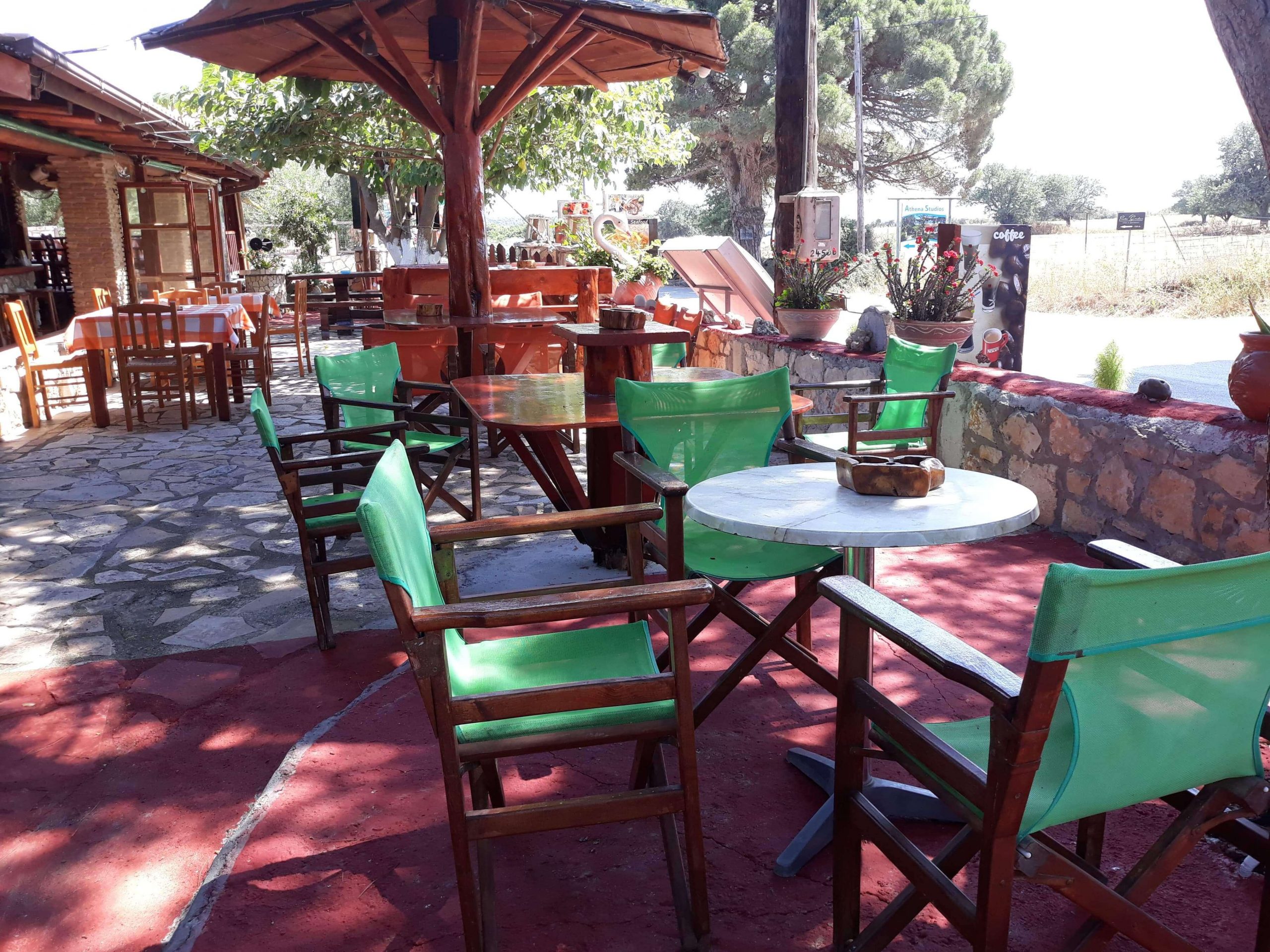 Nikos Taverna: Family Tavern & Grill, Gerakas Beach, Vasilikos ...
